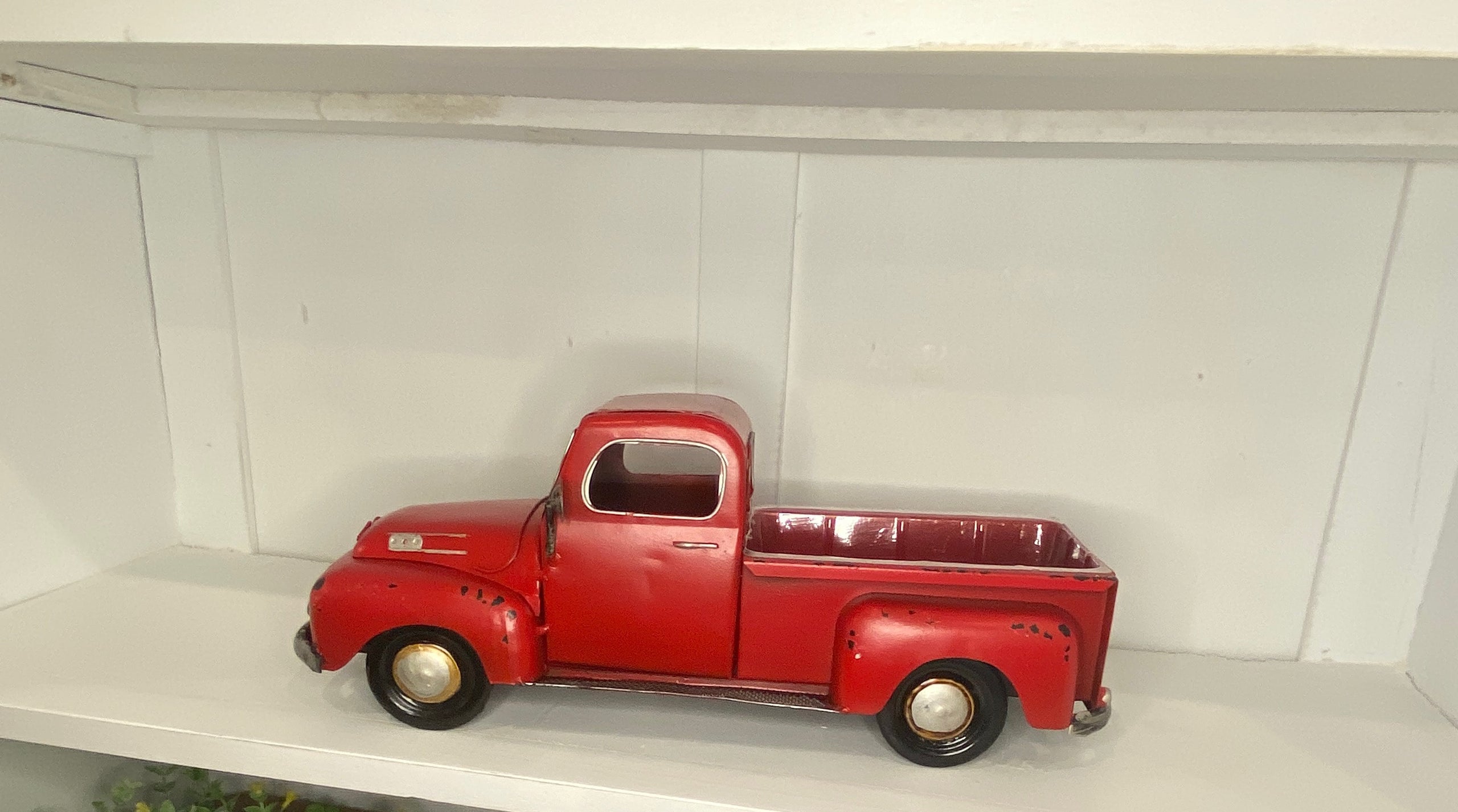 Red Galvanized Metal Truck | The Rustic Farmhouse